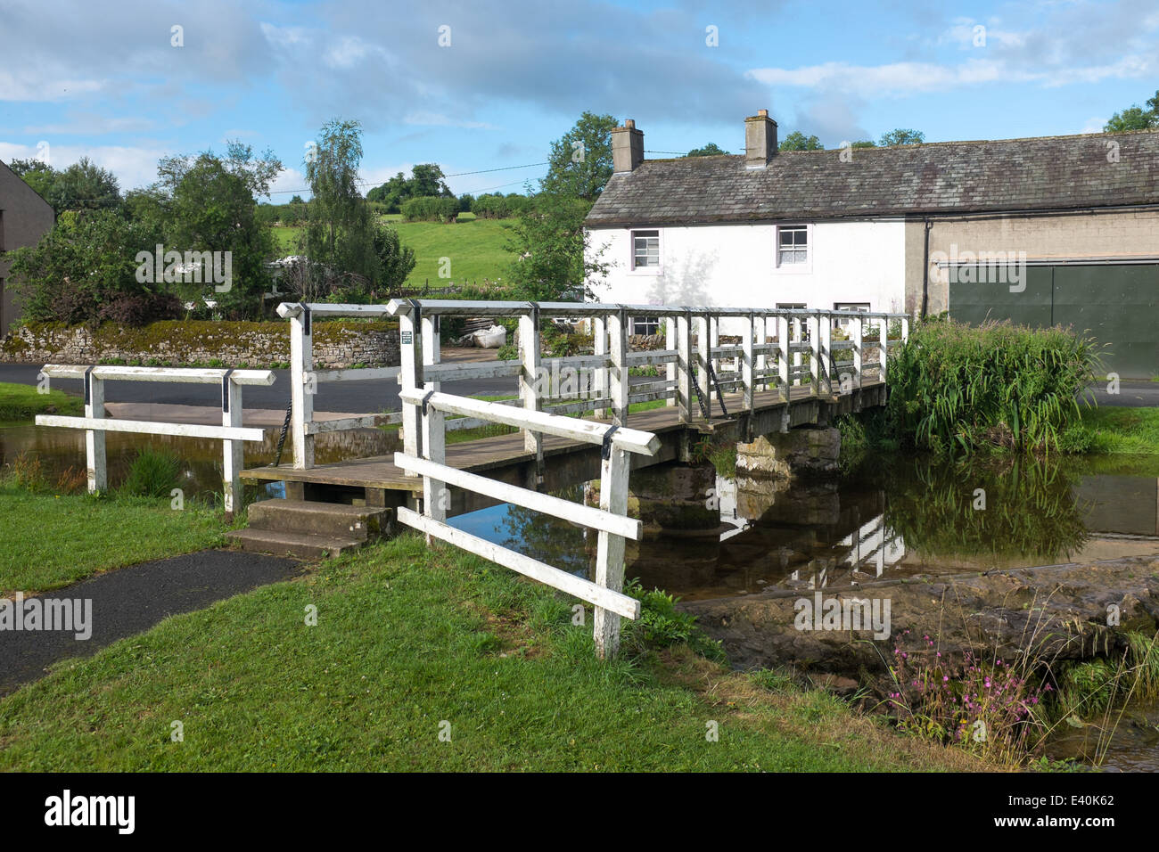 Bridge stream morland hi-res stock photography and images - Alamy