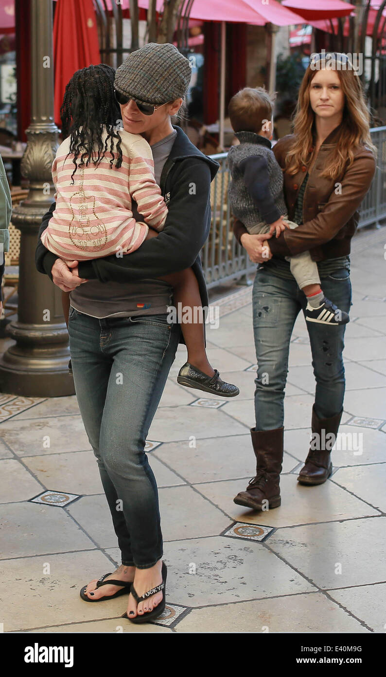 Fitness guru Jillian Michaels and her partner Heidi Rhoades visit Santa ...