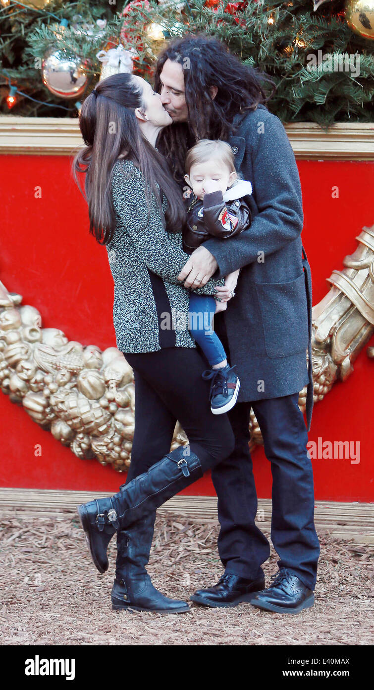 James Shaffer takes his family to see the Christmas tree at The Grove ...