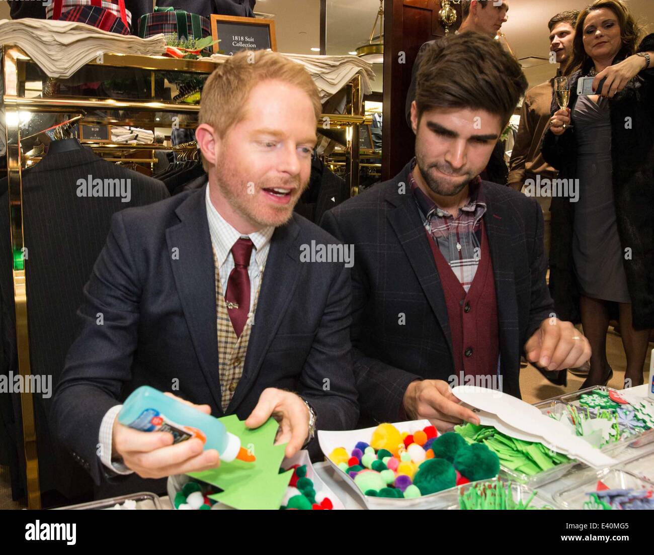 Brooks brothers celebrities paparazzi hi-res stock photography and ...