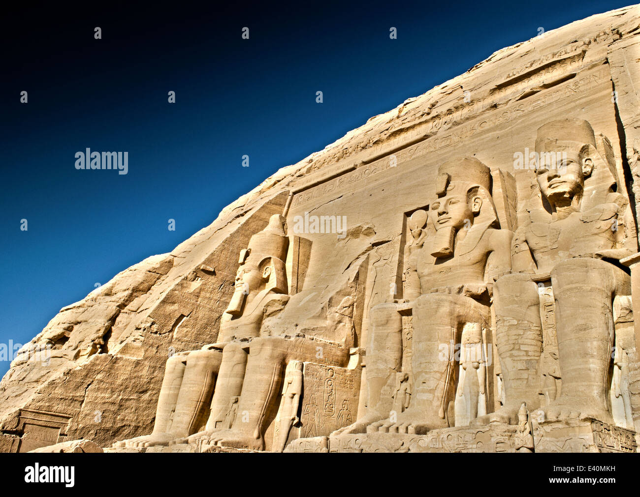 Abu simbel construction hi-res stock photography and images - Alamy