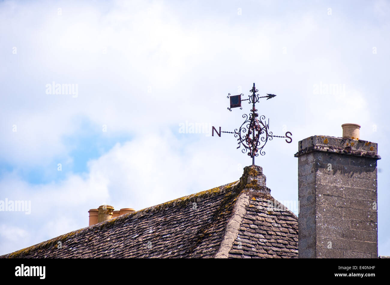Iron compass hi-res stock photography and images - Alamy