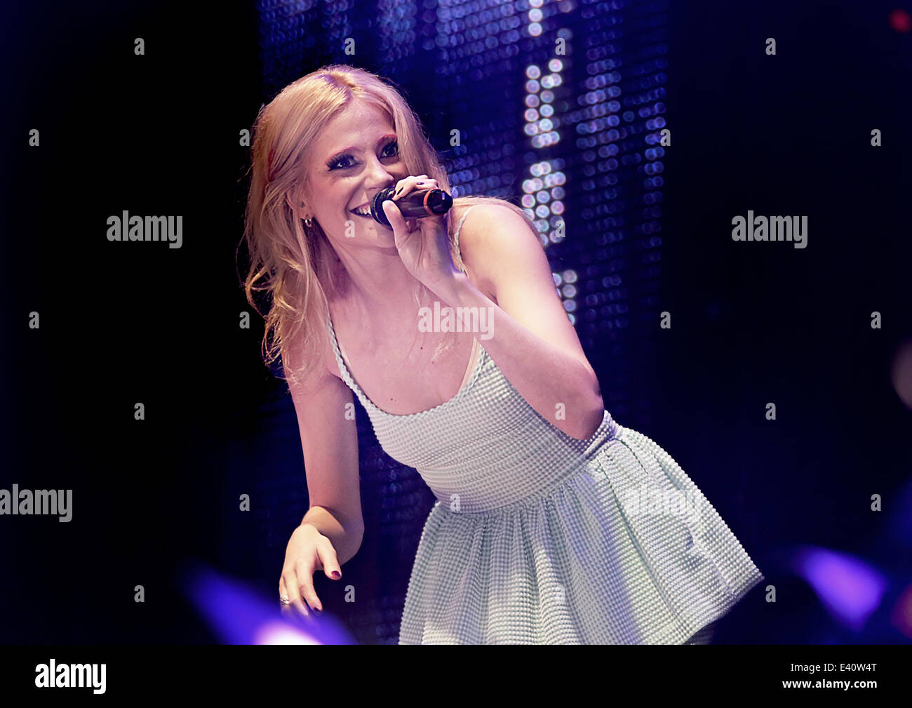 Pixie Lott performing at Radio City Live at the Liverpool Echo Arena ...