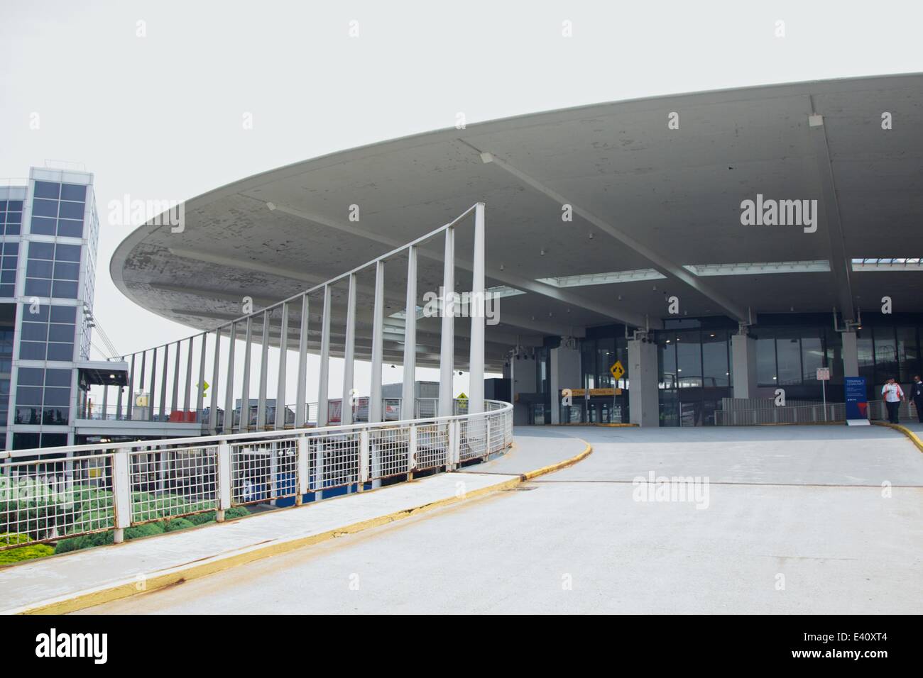 Jfk terminal 3 hi-res stock photography and images - Alamy