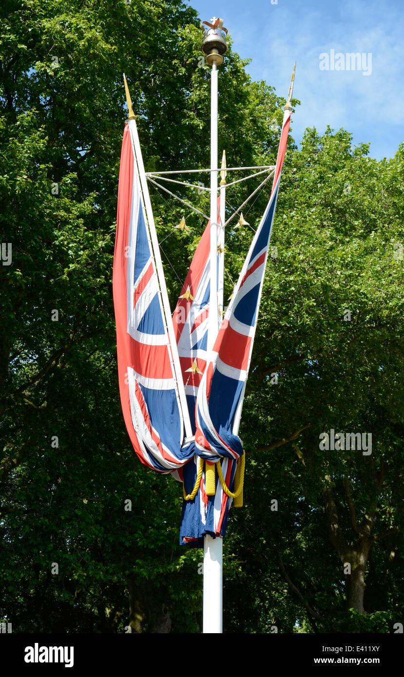 British flag on white pole hi-res stock photography and images - Alamy