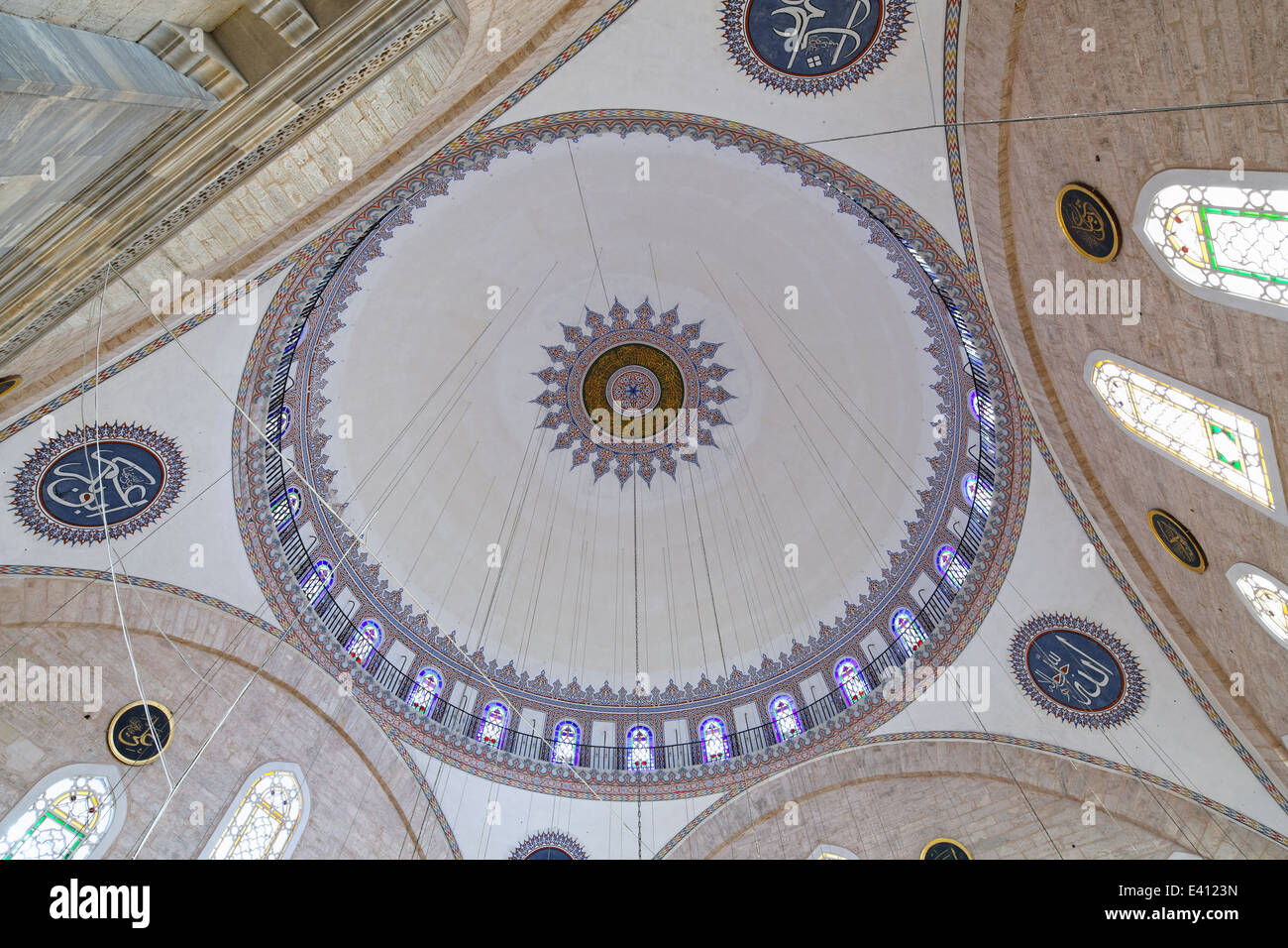 Circle istanbul turkey hi-res stock photography and images - Alamy