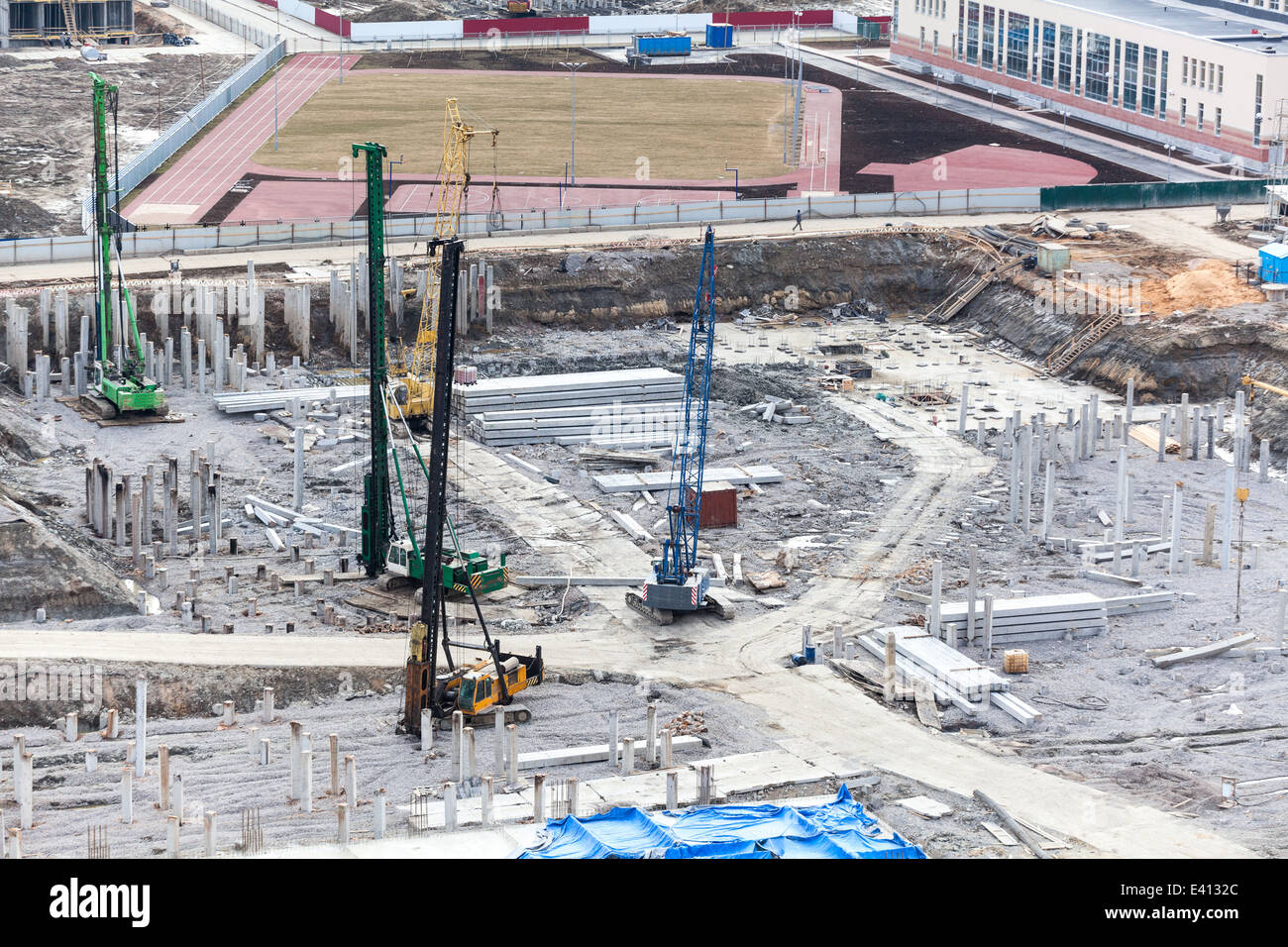 Construction machinery for piling into the ground Stock Photo - Alamy