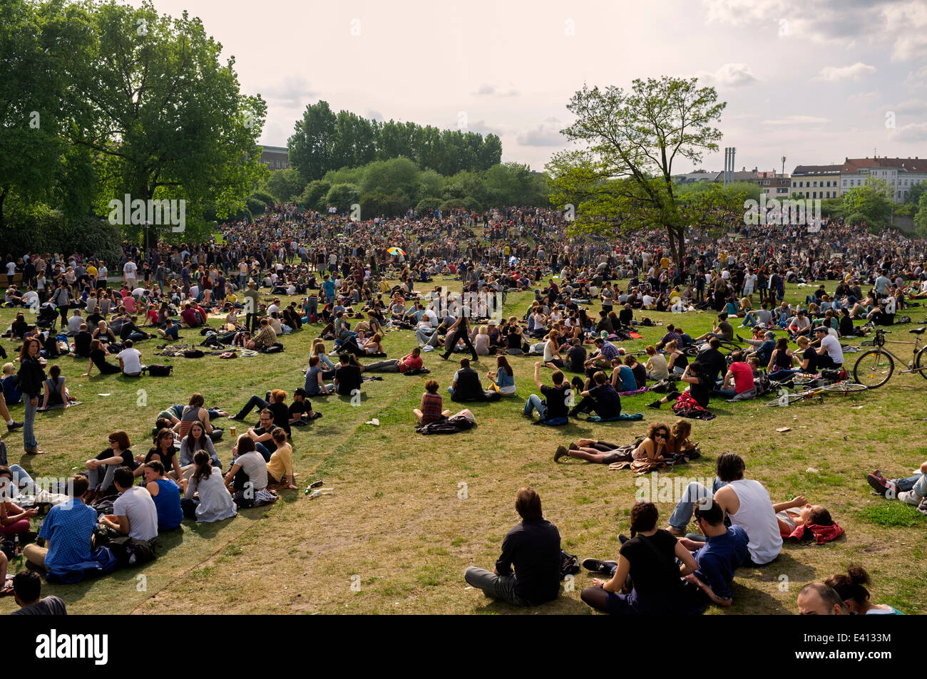 Berlin germany large crowd hi-res stock photography and images - Alamy