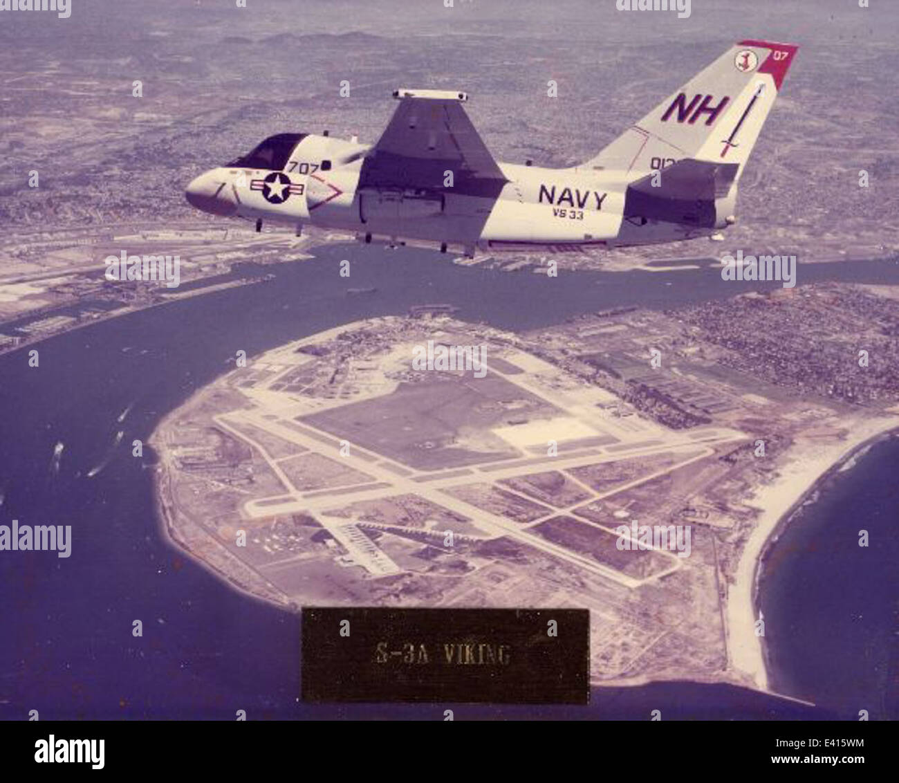 Photograph of a VS-33 S3A Viking, a U.S. Navy anti-submarine warfare ...