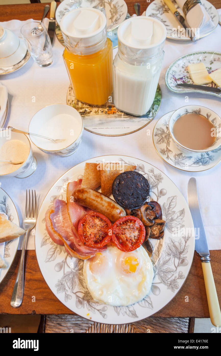 England, Typical Full English Breakfast Stock Photo - Alamy