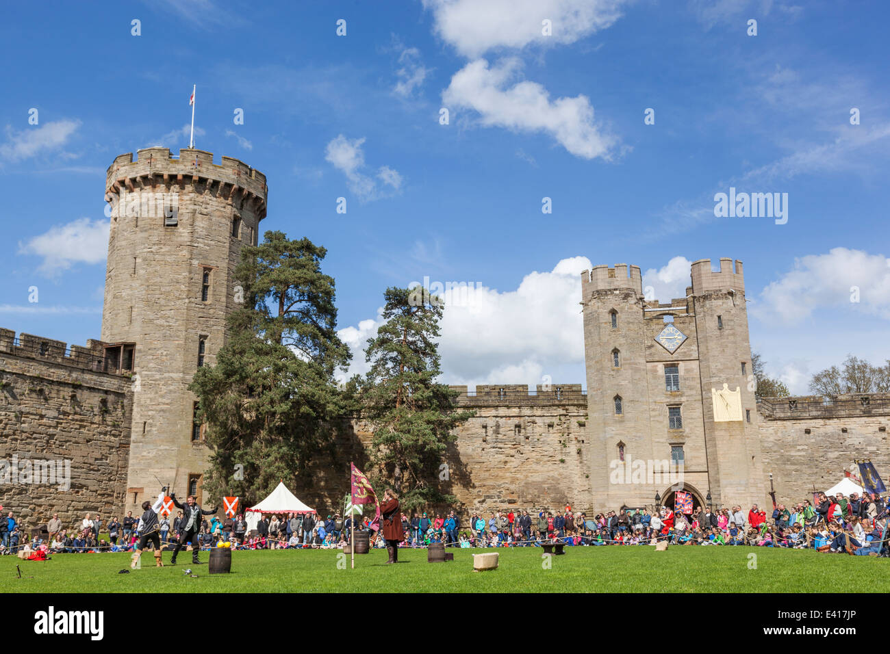 Medieval warwick castle hi-res stock photography and images - Alamy