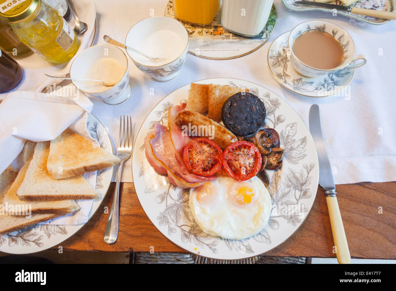 England, Typical Full English Breakfast Stock Photo - Alamy