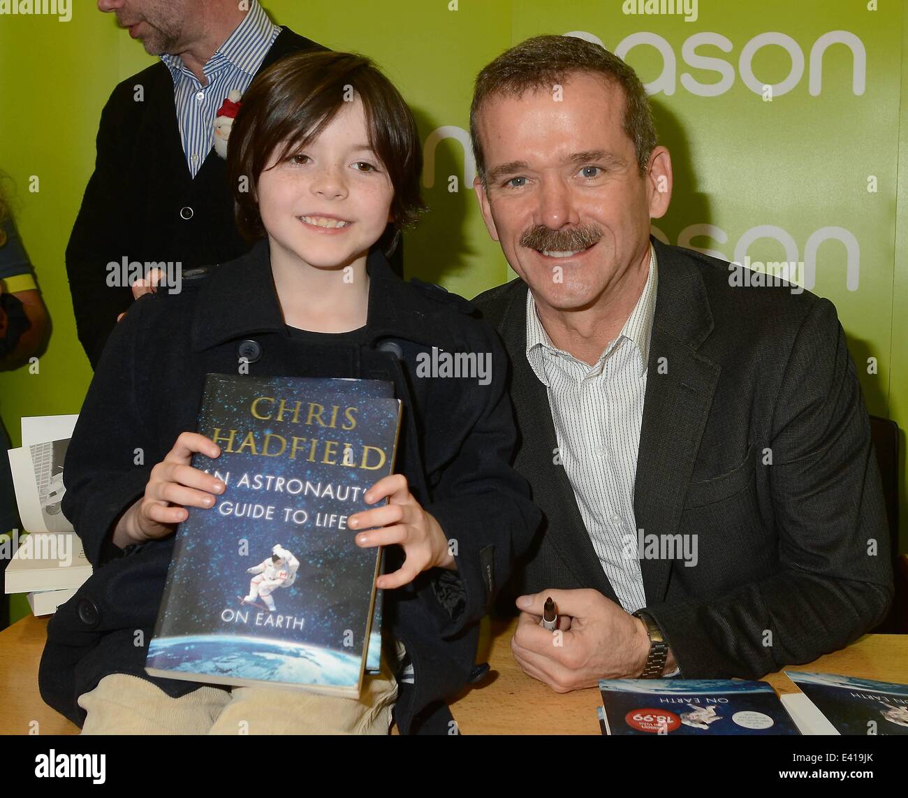 An astronauts guide to life book hi-res stock photography and images ...