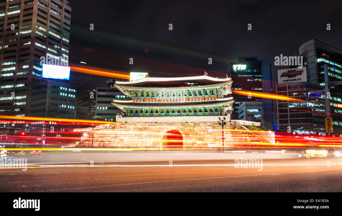 Korean Traditional Gate High Resolution Stock Photography and Images ...