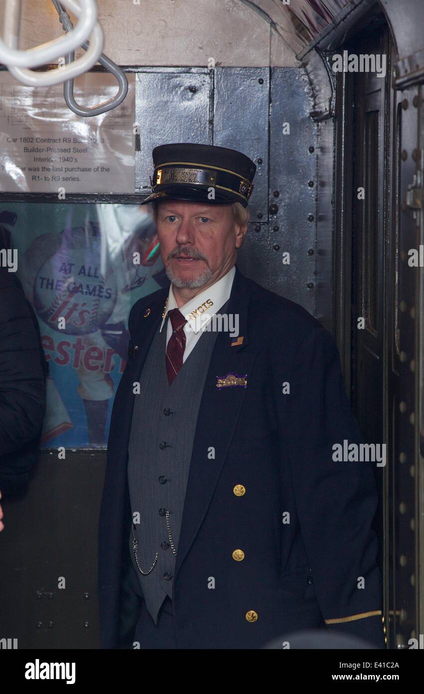 Metropolitan Transit Authority (MTA) 'Nostalgia' vintage subway train ...