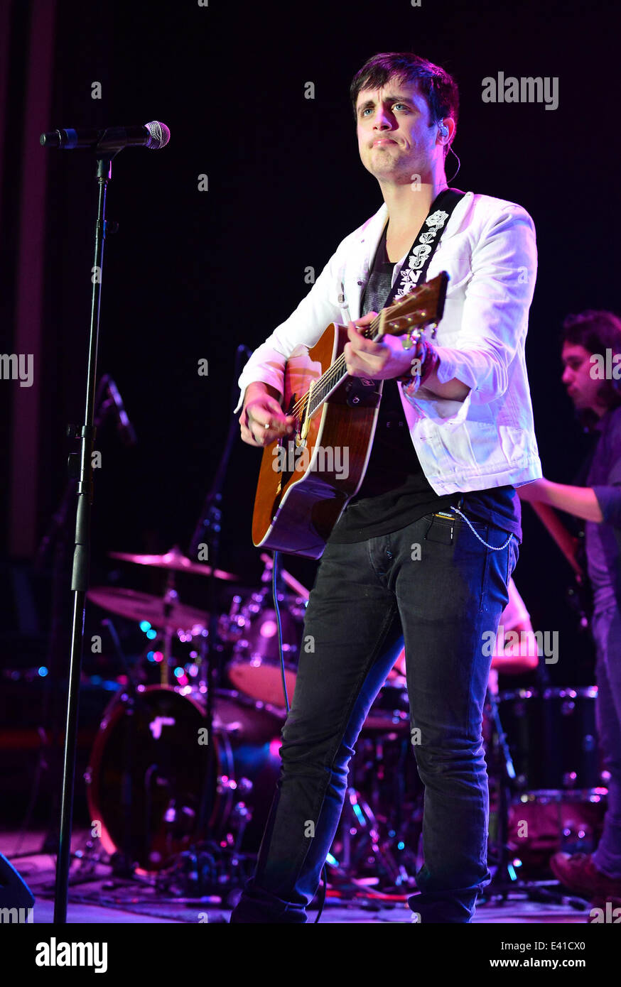 Parachute performs live as part of the 7th Annual No Snow Ball concert ...