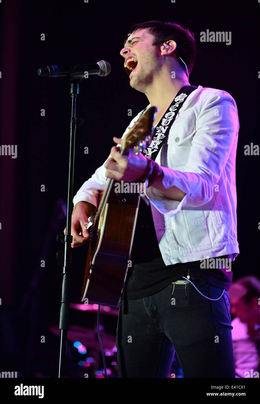 Parachute performs live as part of the 7th Annual No Snow Ball concert ...