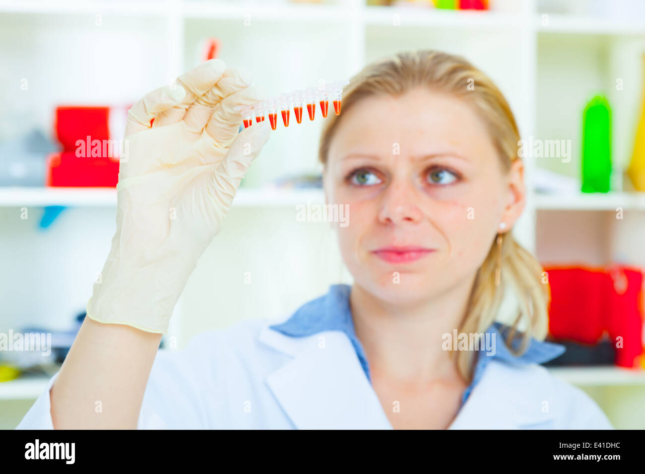 Woman medical laboratory assistant Stock Photo - Alamy