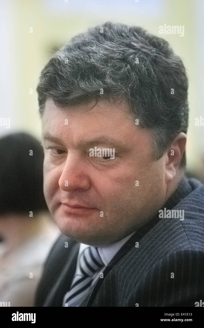 Poroshenko hi-res stock photography and images - Alamy