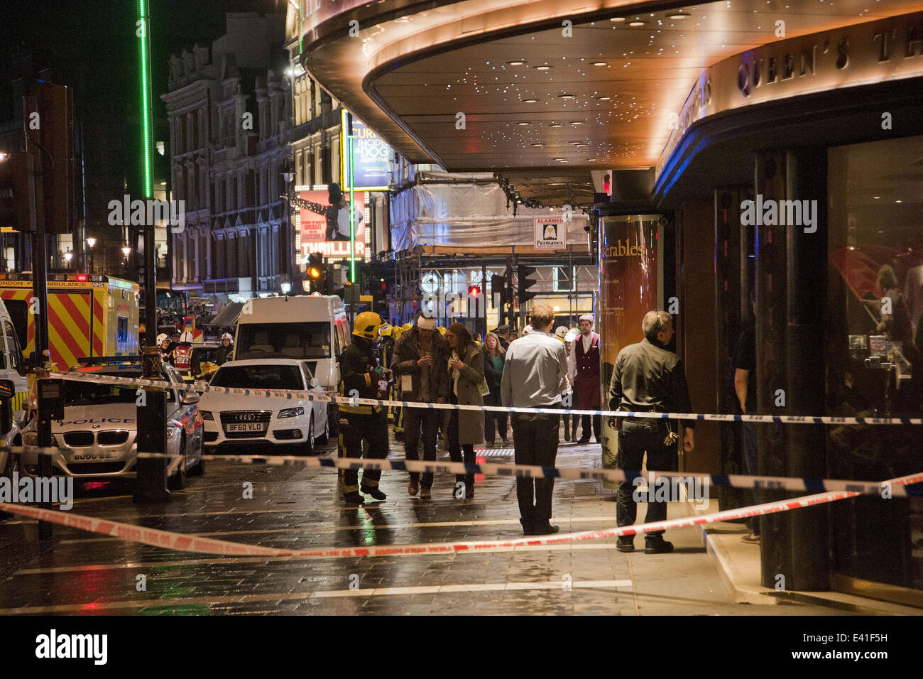 Apollo Theatre has been evacuated after part of the building's roof ...