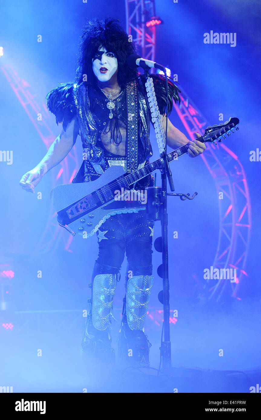 KISS performing live in concert at the Lakeland Civic Center in ...