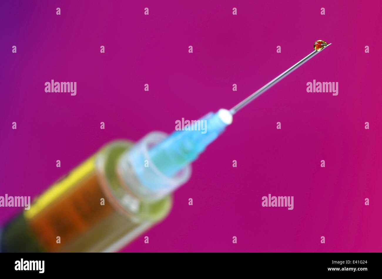 Close up of Hypodermic syringe Stock Photo - Alamy