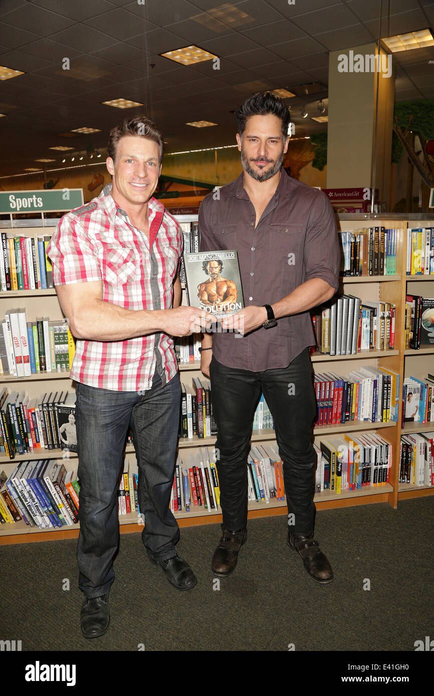 Joe Manganiello, "True Blood" star, sign copies of his new book ...