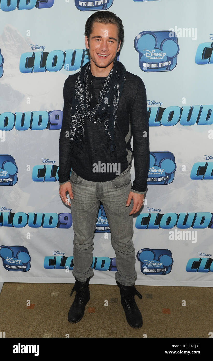 STARS OF THE DISNEY CHANNEL ORIGINAL MOVIE CLOUD 9 AND EXECUTIVE ...