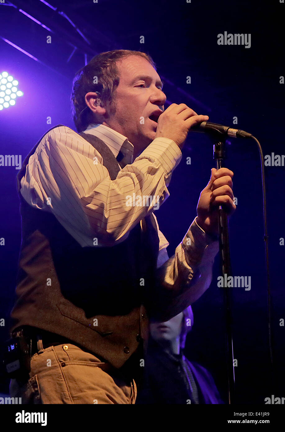 Ocean Colour Scene performing live in concert at Liverpool O2 Academy ...