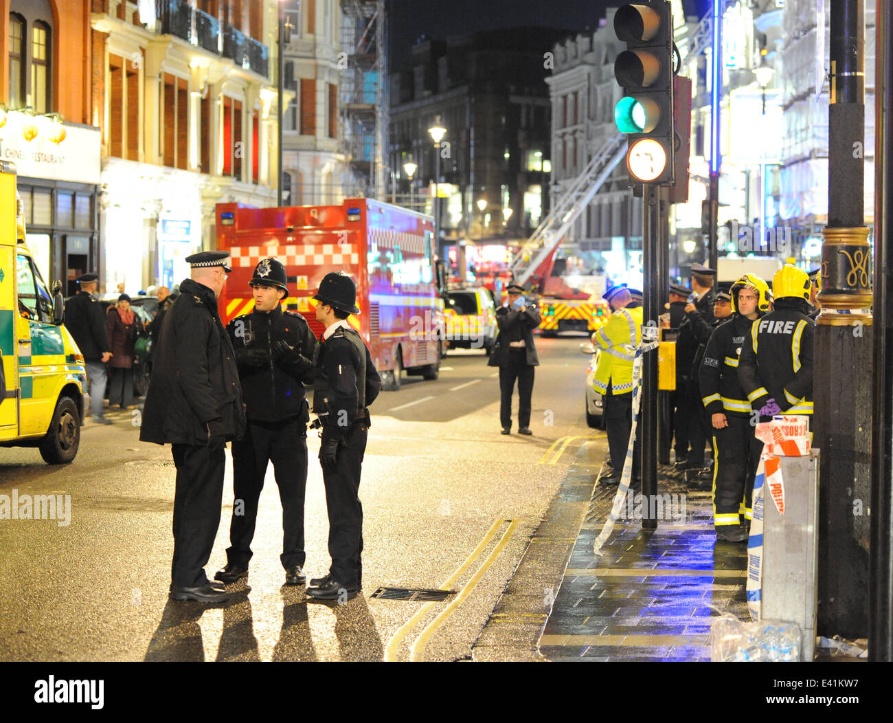 Apollo Theatre has been evacuated after part of the building's roof ...