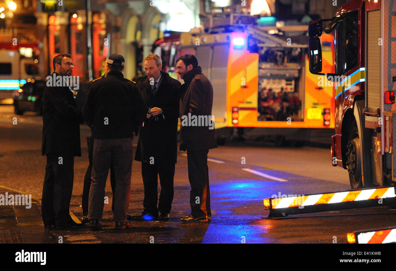 Apollo Theatre has been evacuated after part of the building's roof ...
