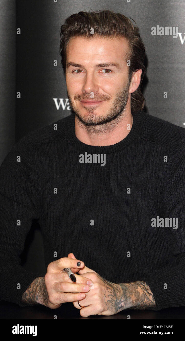 David Beckham Signs For Real Madrid High Resolution Stock Photography ...