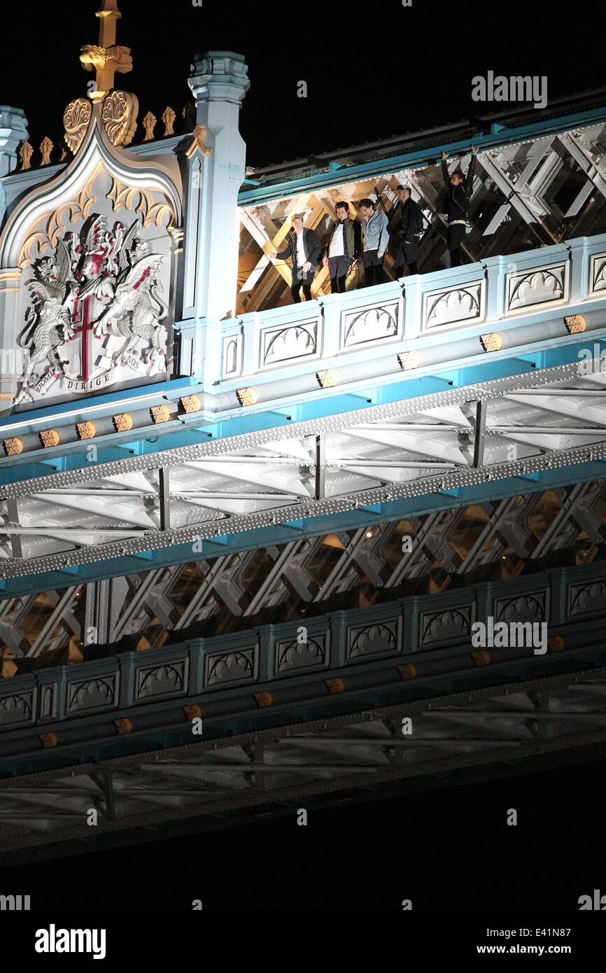 One Direction shoot a new video on top of Tower Bridge. The boys hung ...