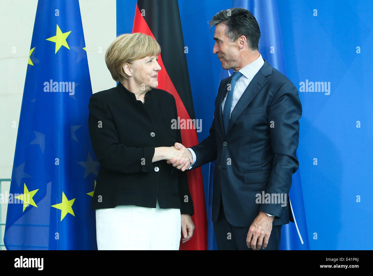 Chancellor Angela Merkel 2 L High Resolution Stock Photography and ...
