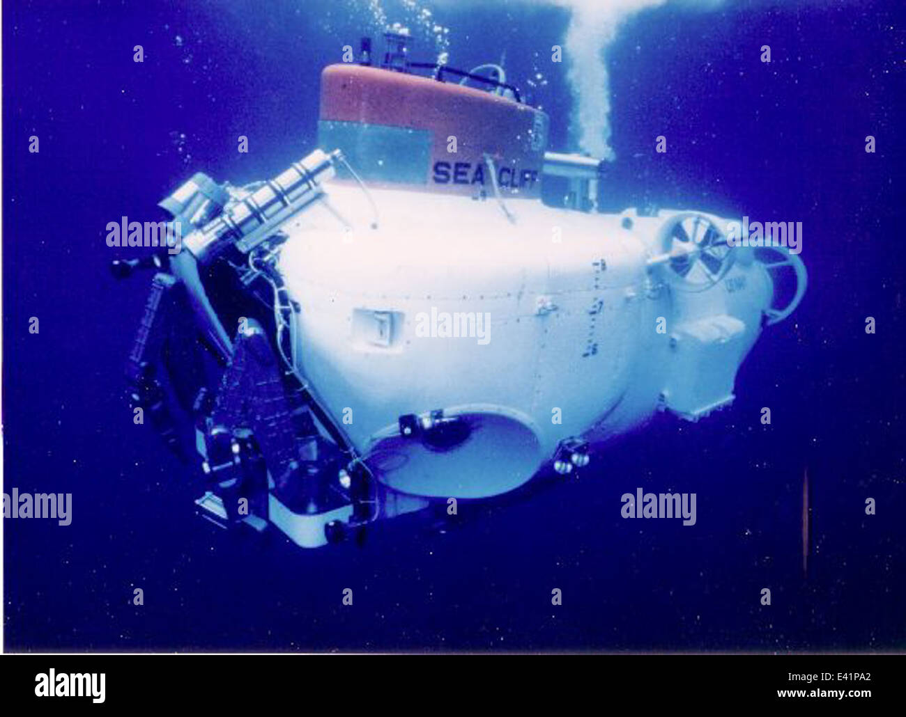 An underwater photograph showing the submerged Seacliff, illustrating ...