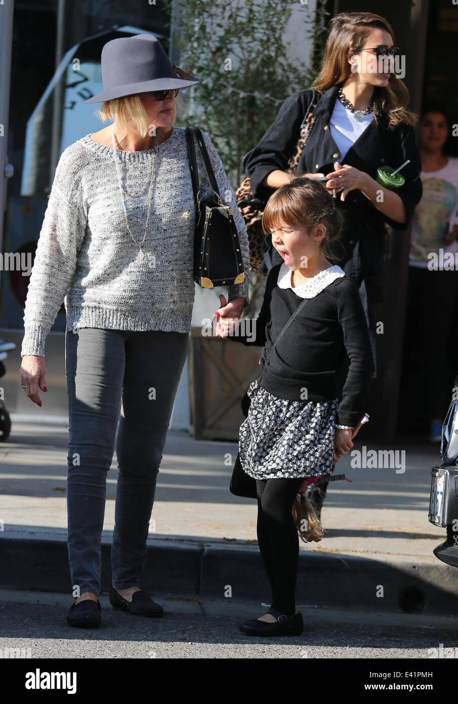 Jessica Alba leaves M Cafe after having lunch with her mother ...