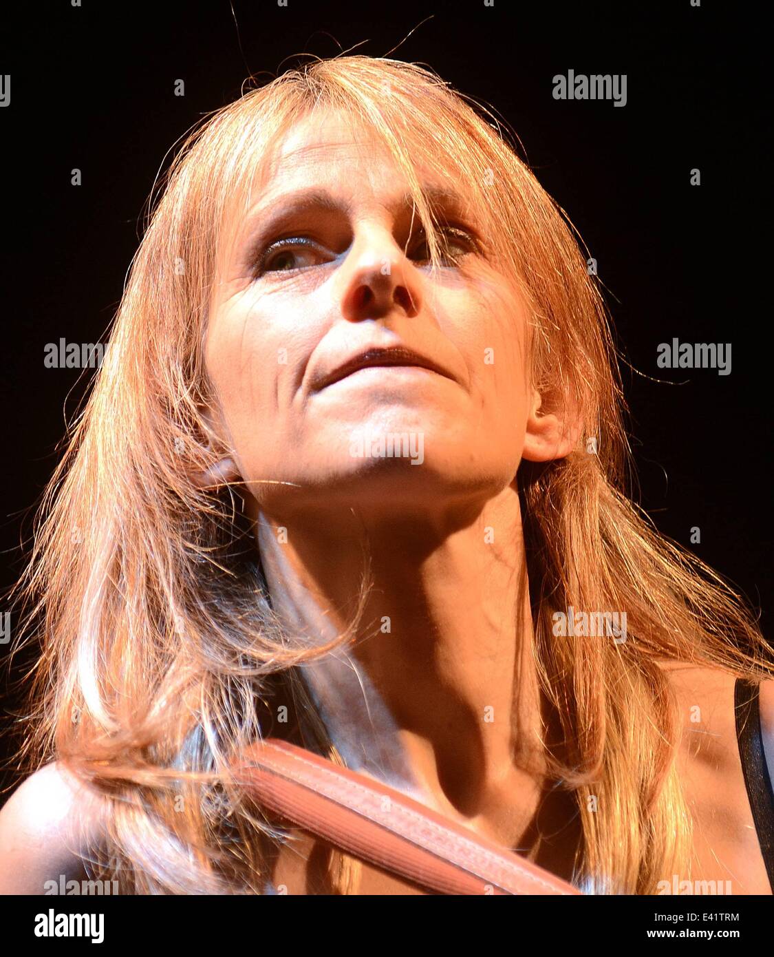 Sharon Shannon performs her Christmas & New Year Tour with special ...