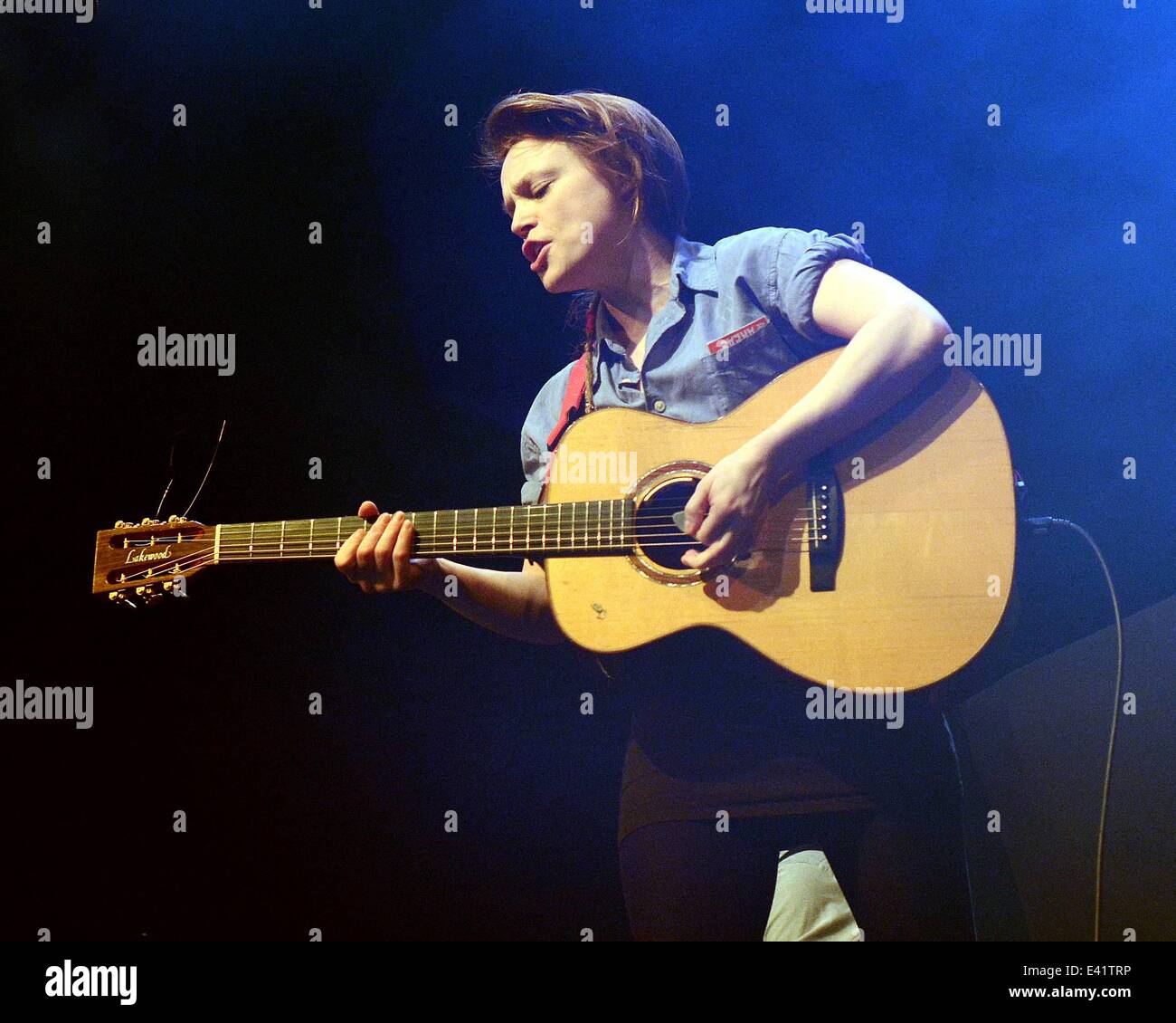 Sharon Shannon performs her Christmas & New Year Tour with special ...