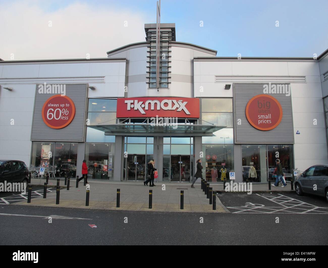 The retail park at London Colney was busy as the Boxing Day sales ...
