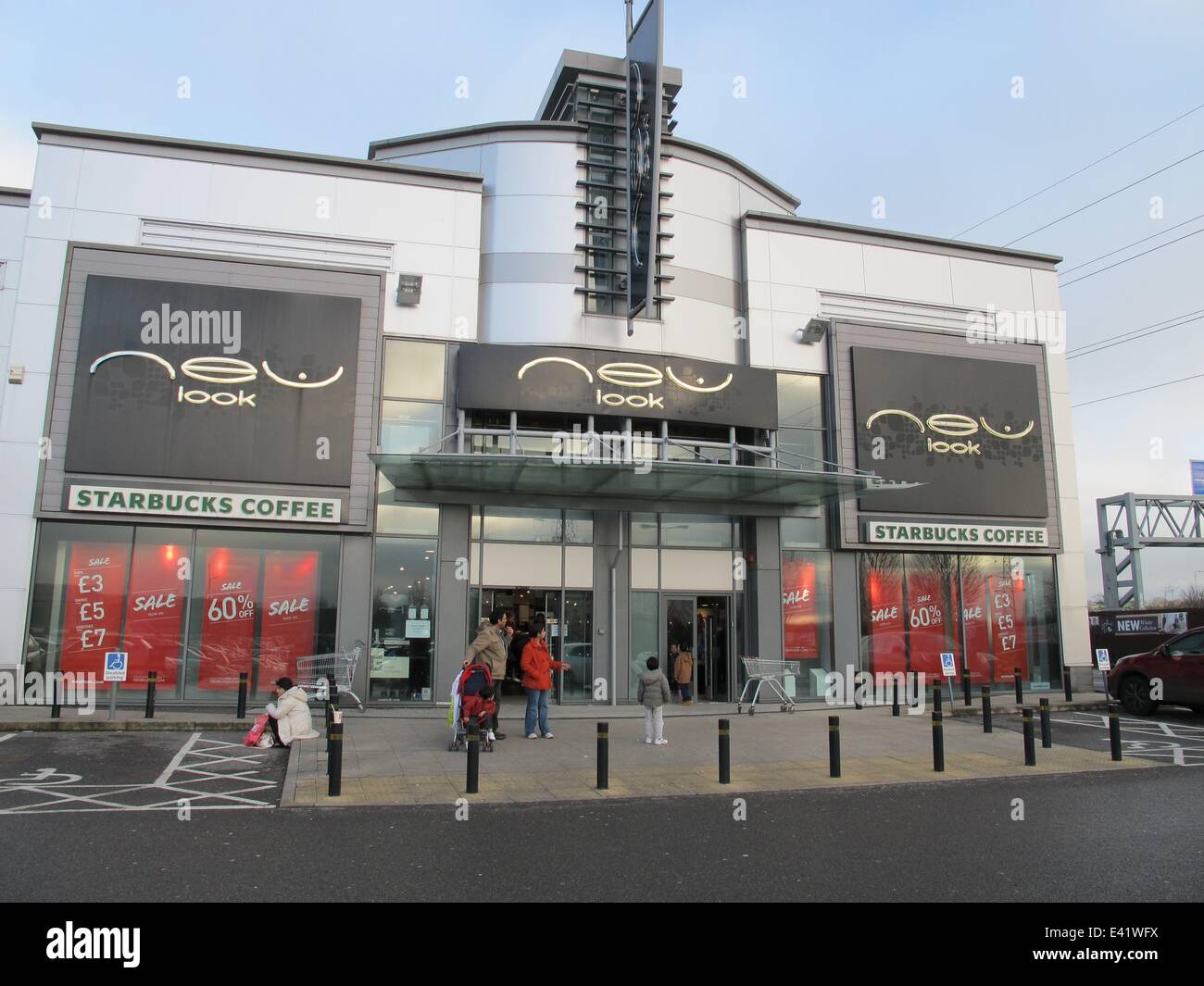 The retail park at London Colney was busy as the Boxing Day sales ...