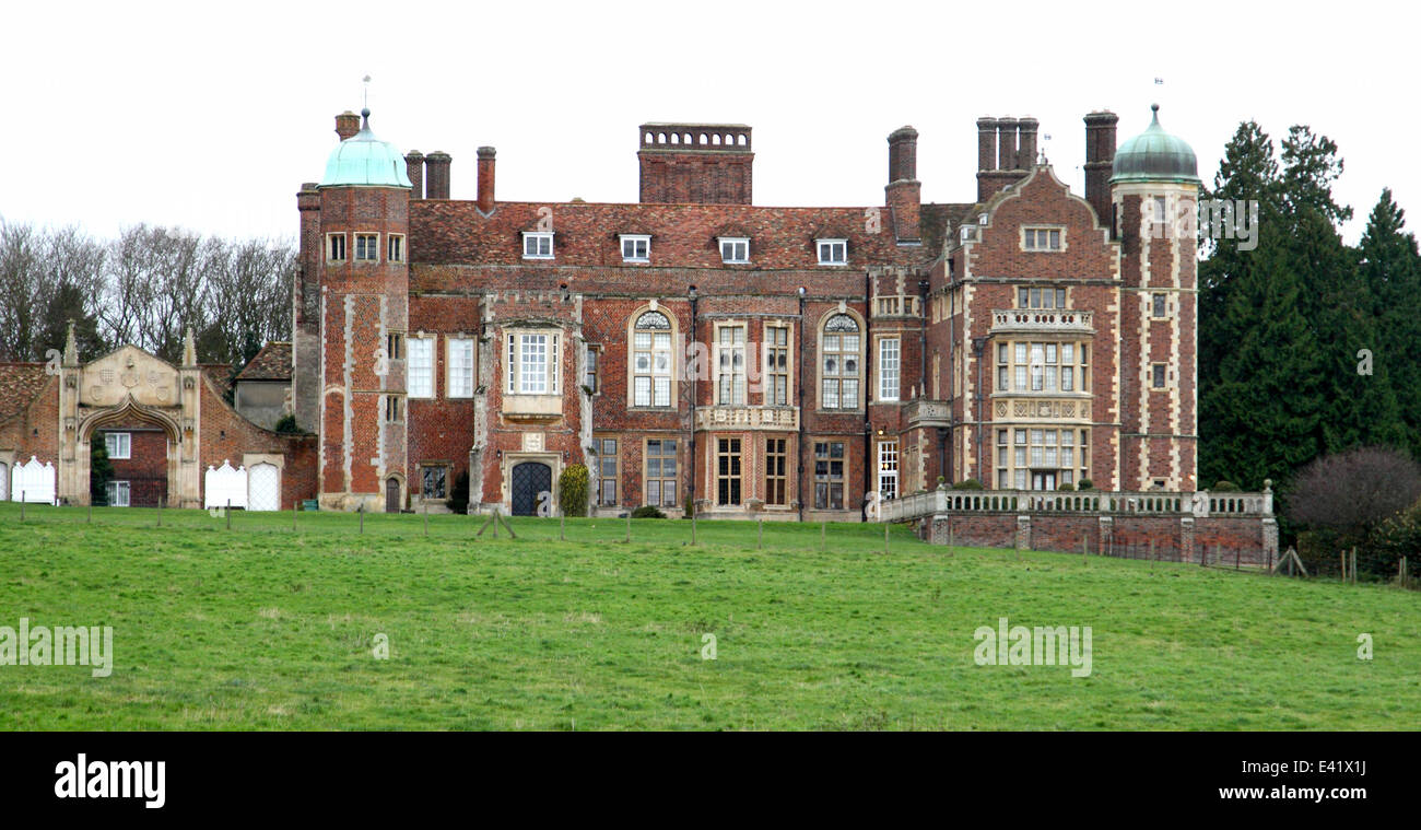 University of cambridge lecture hall hi-res stock photography and ...