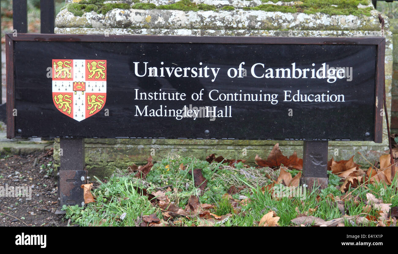 University of cambridge lecture hall hi-res stock photography and ...