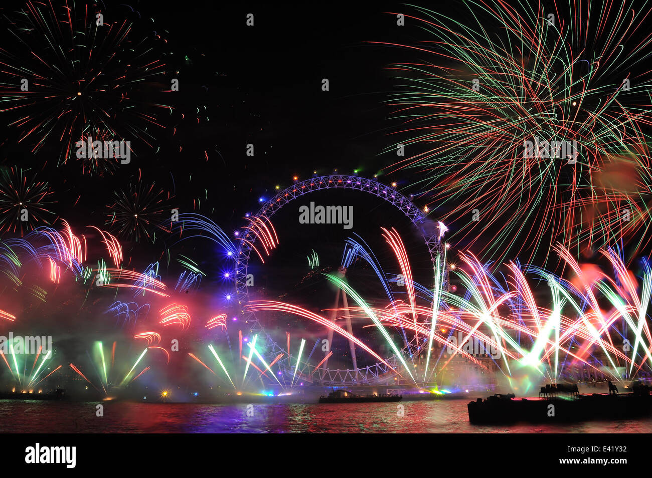 London's spectacular 2013 New Year's Eve fireworks display over the ...