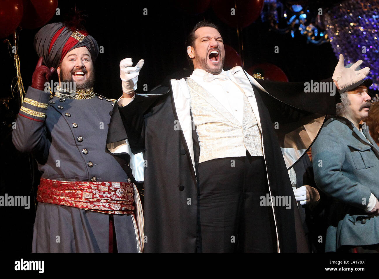 Fledermaus opera hi-res stock photography and images - Alamy