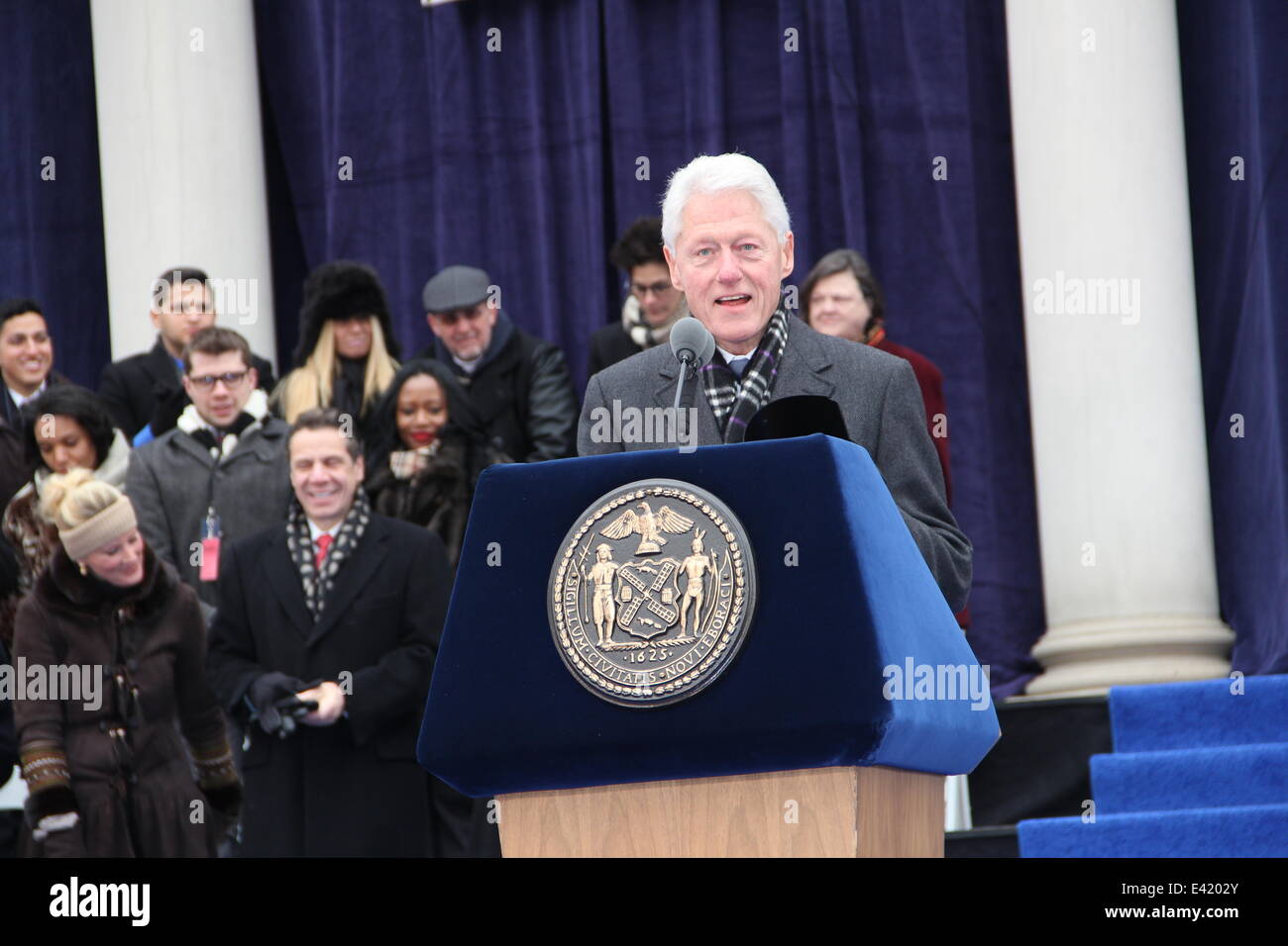 Bill De Blasio is sworn in as NYC's 109th mayor by former President ...