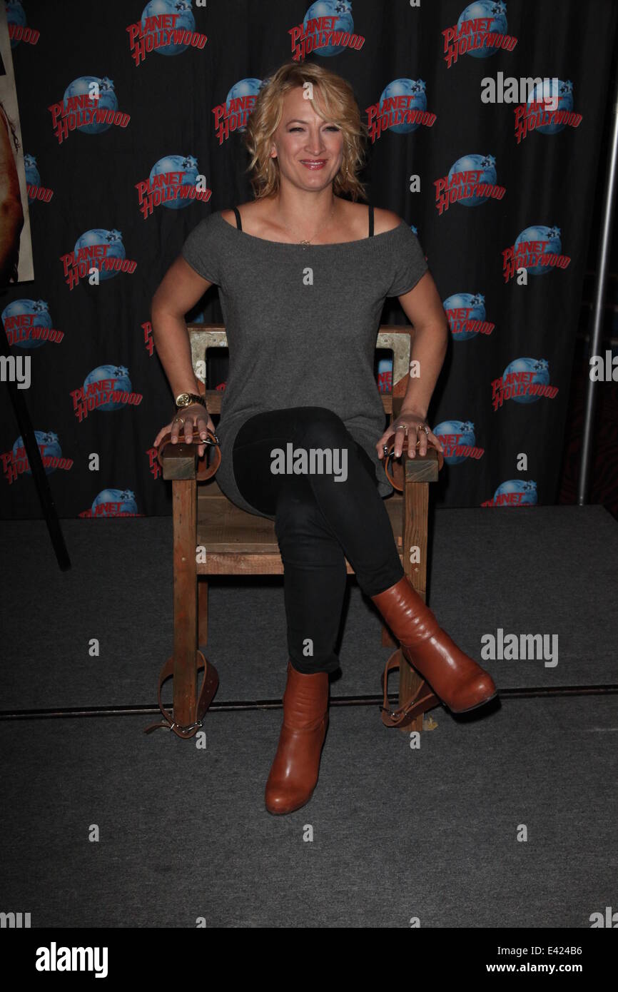 Planet Hollywood Timews Square Presents Action Icon/ Producer/ Actress ...