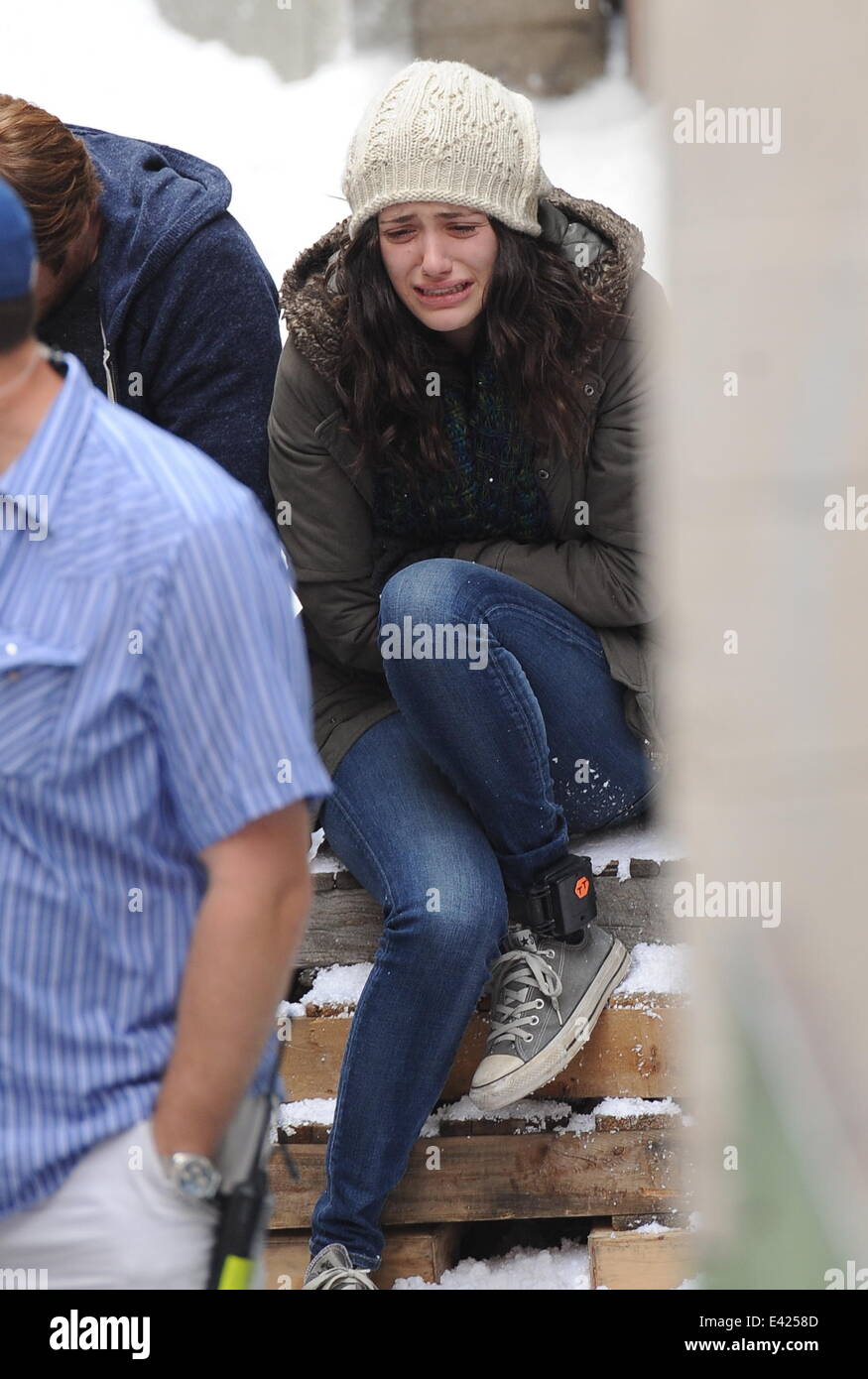 Actress Emmy Rossum crying on the set of "Shameless" as she walks down ...