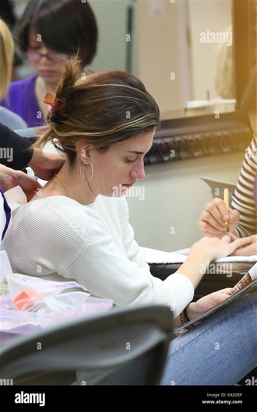 Rhea Durham gets Me Time at Beverly Hills Nail Salon Featuring: Rhea ...