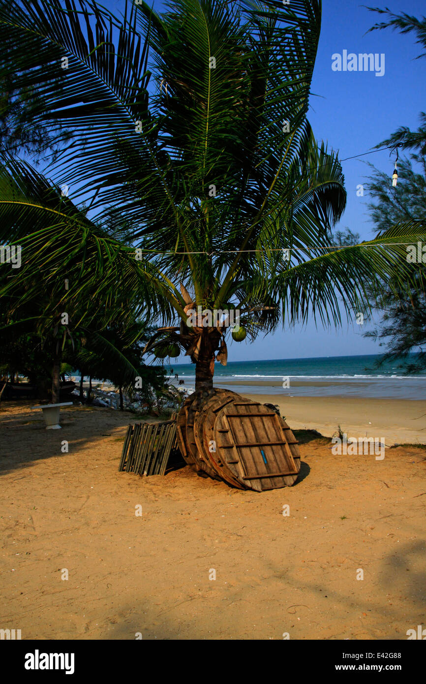 Against tables hi-res stock photography and images - Alamy