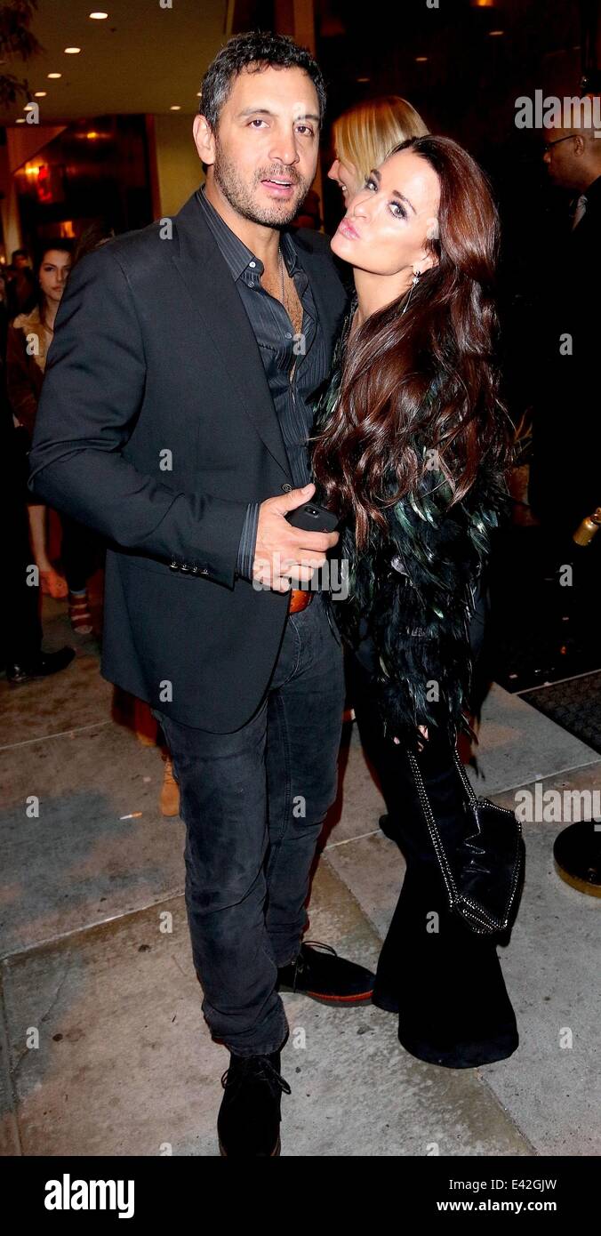 Kyle Richards celebrates her birthday with husband Mauricio Umansky at ...